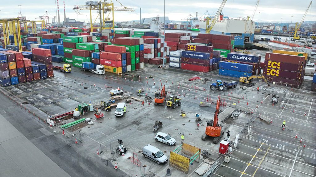 AQE Reefer Gantries, Dublin Port - Wills Bros
